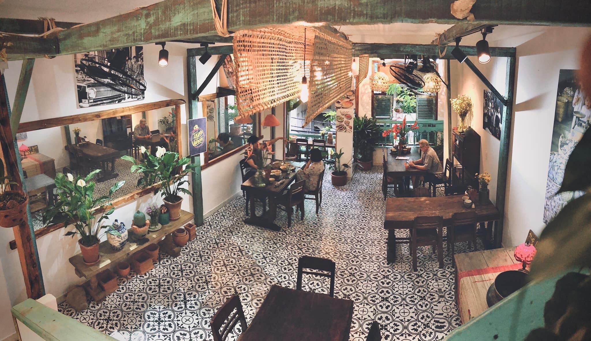 벱 헨 레스토랑 (Bep Hen Restaurant) - 몽키트래블